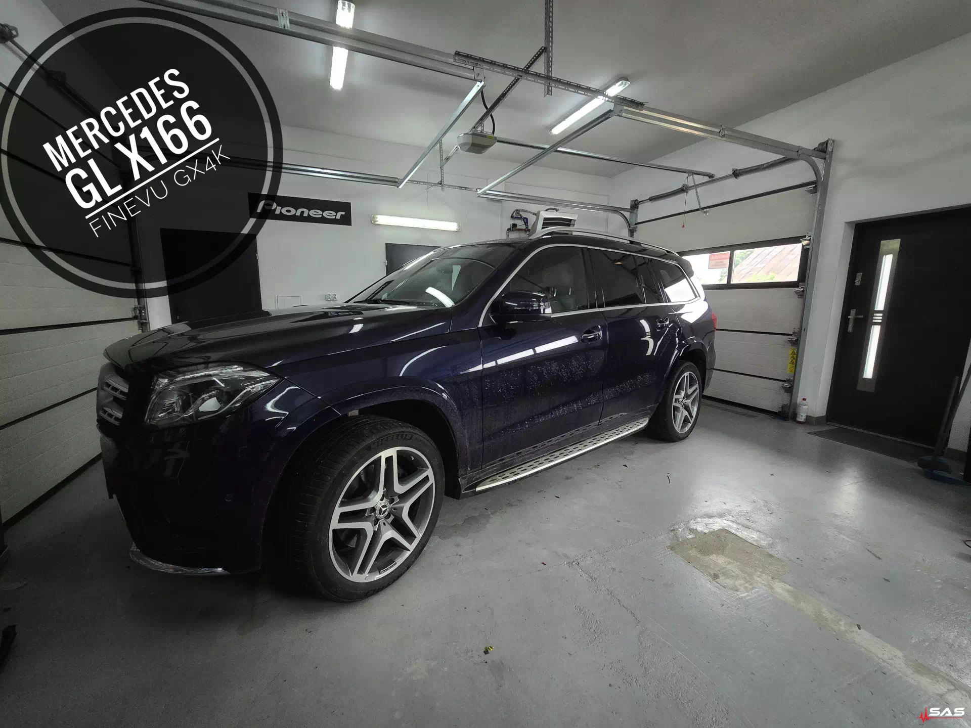 Mercedes GL X166 – FineVu GX4K Dash Cam Installation | Front & Rear